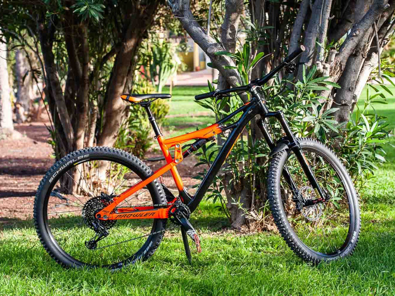VOLCANO BIKE RENTAL - Road bikes Mountainbikes Fatbikes EBikes Citybikes
